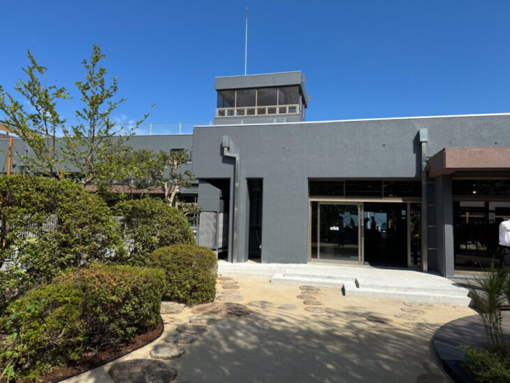 巷で大注目！舞鶴湾の絶景を望む赤パーの複合施設『atick』9月14日オープン！ :舞鶴なび-京都府舞鶴市の情報ブログ-