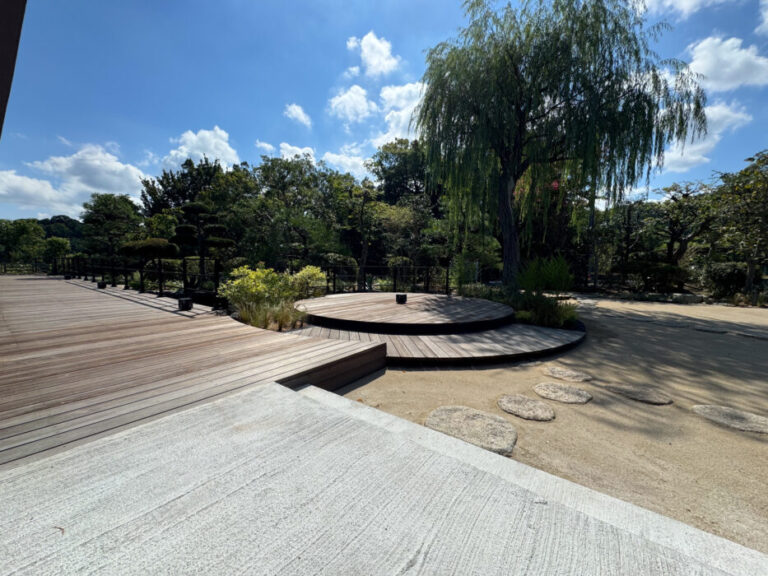 巷で大注目！舞鶴湾の絶景を望む赤パーの複合施設『atick』9月14日オープン！ :舞鶴なび-京都府舞鶴市の情報ブログ-