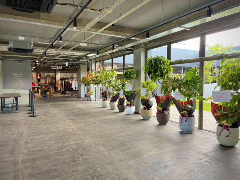 巷で大注目！舞鶴湾の絶景を望む赤パーの複合施設『atick』9月14日オープン！ :舞鶴なび-京都府舞鶴市の情報ブログ-